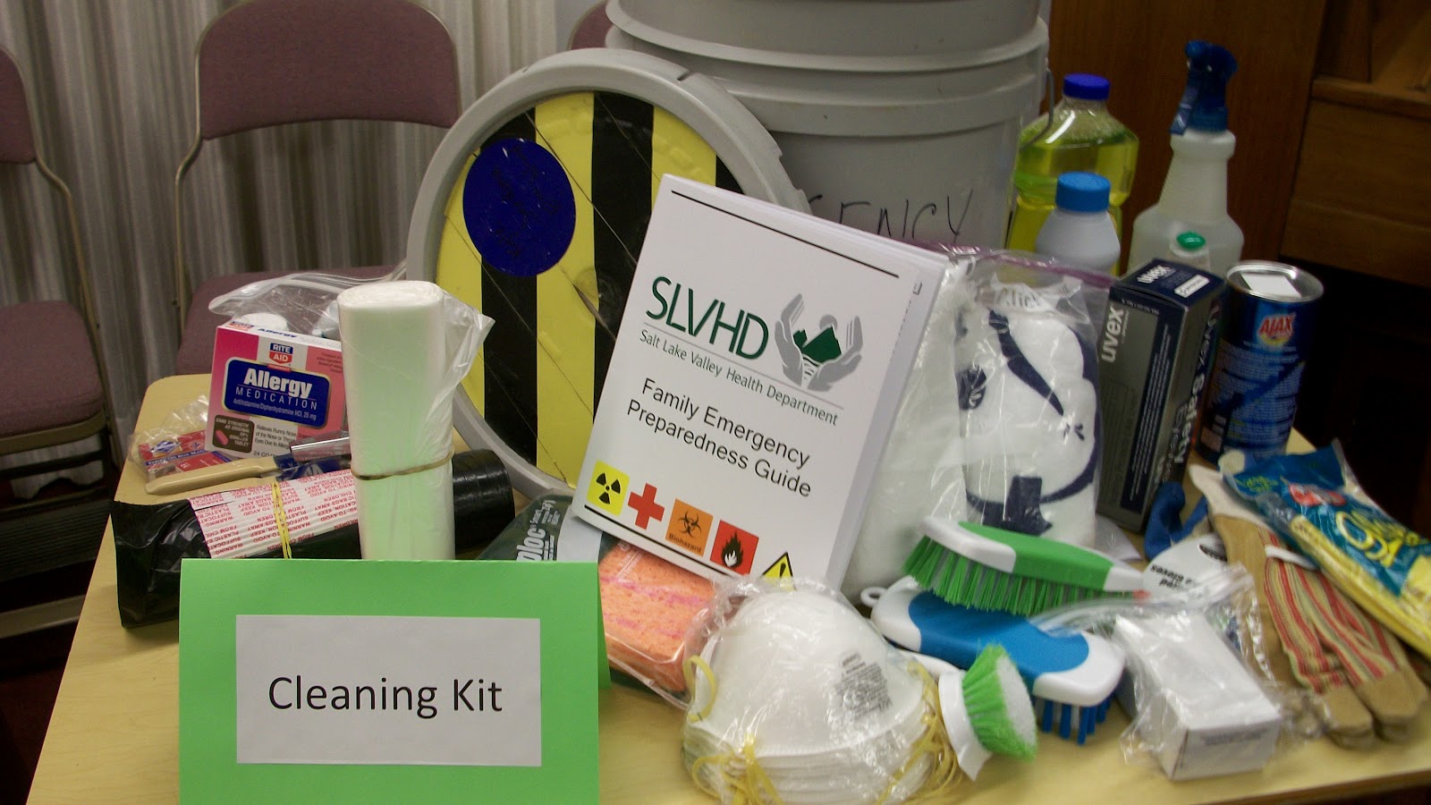 Simple and Savy: Home Emergency Cleaning/Sanitation Kit: